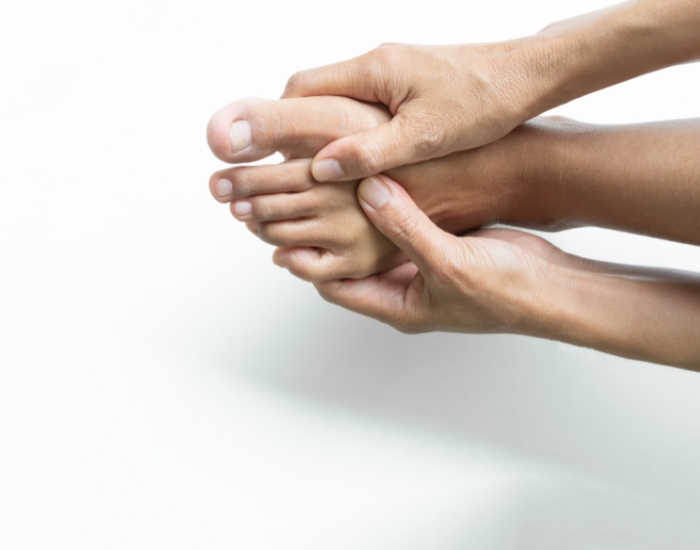 Tingling in the Legs — Causes, Symptoms, and When to Seek Help